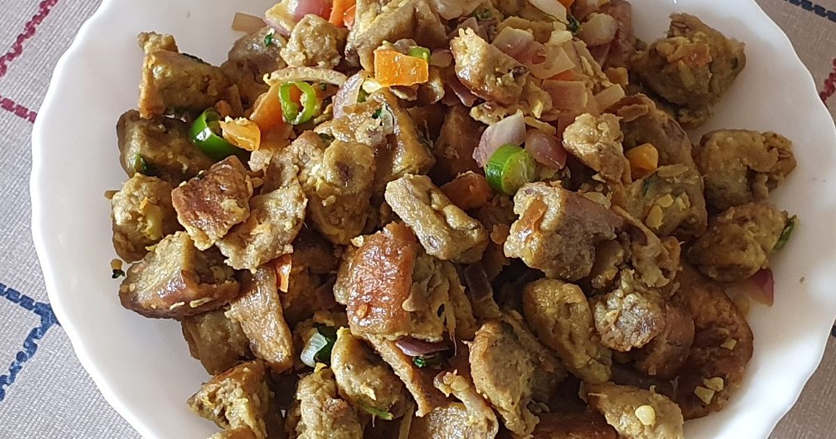 Bread Scramble Recipe by Mona Santosh - Cookpad