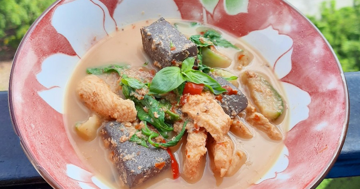 สูตร แกงมะเขือใส่ไก่ พริกแกงคุณแม่ โดย DA Suchada - Cookpad