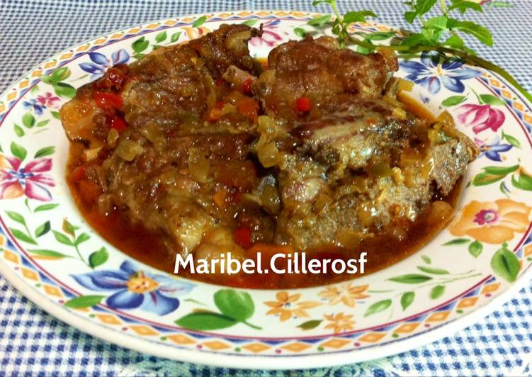 Espinazo de cerdo guisado, receta familiar Receta de Maribel.Cillerosf ...