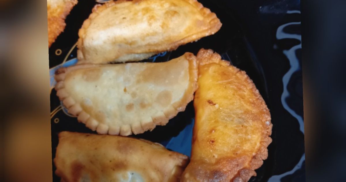 D Shape Samosa Recipe by Fatima's Cook Book - Cookpad