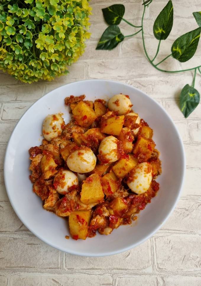 Resep Sambal Goreng Kentang Telur Puyuh oleh Vani Vanis - Cookpad
