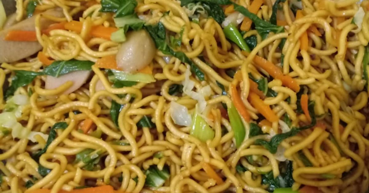 Resep mie atom bulan rumahan enak dan mudah - Cookpad