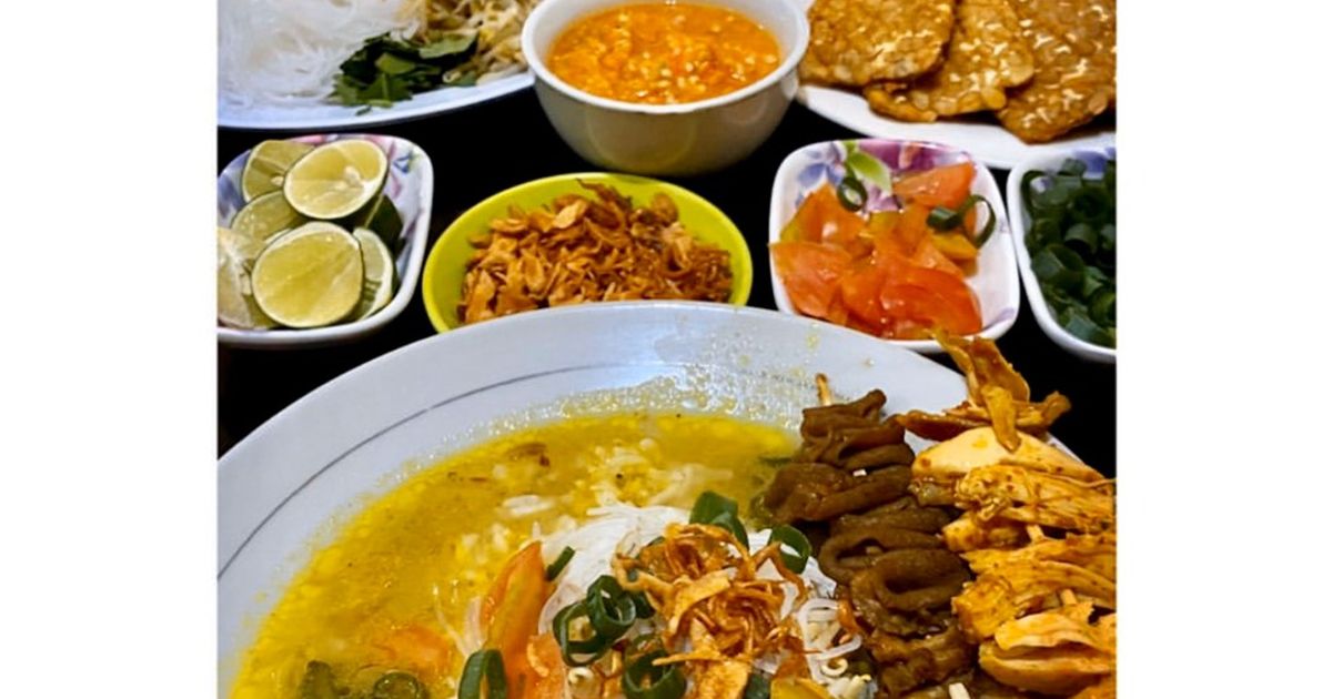 Resep Soto Kuning With Sate Ayam Pedas + Sate Usus oleh Annora Kitchen ...