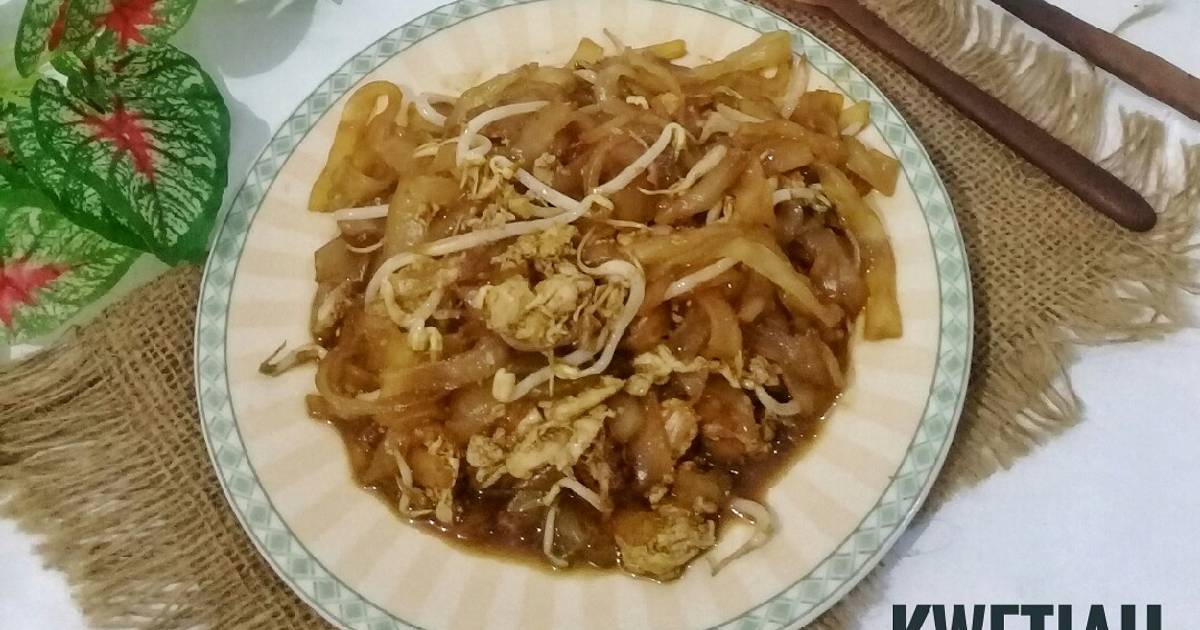 Resep Kwetiau Goreng oleh farida Sulthan 🇮🇩 (IG. Malika02782) - Cookpad