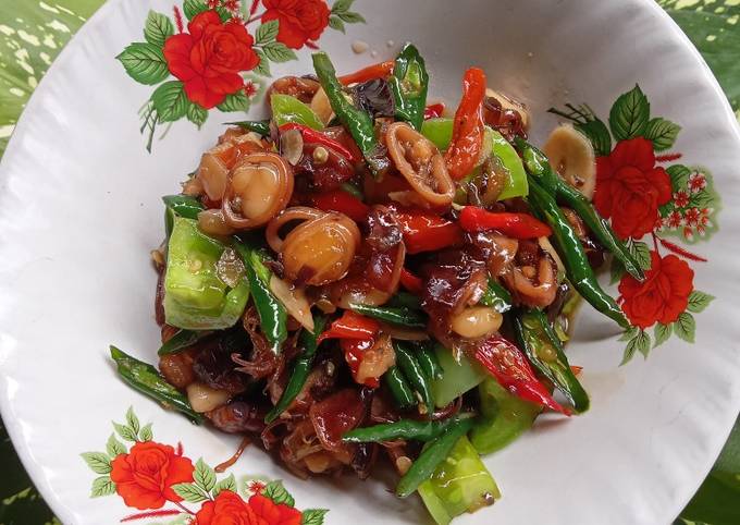 Resep Oseng Cumi Cabe Hijau oleh Dina Pratiwi - Cookpad