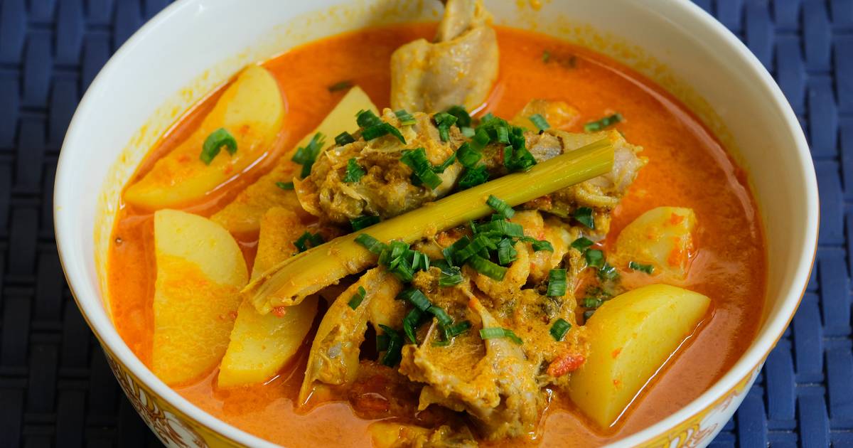 Resep Gulai Ayam Kentang Khas Medan oleh MamilEns - Cookpad