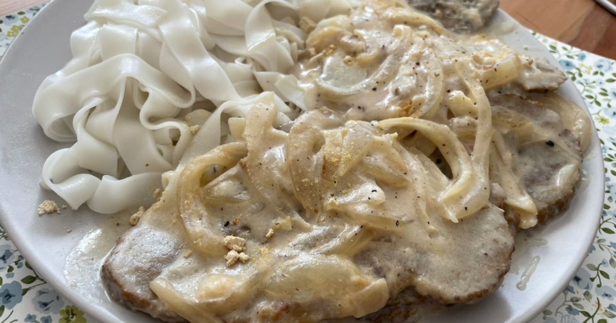 Filetes De Seitán En Salsa De Cebolla Y Bebida De Almendras Receta de ...