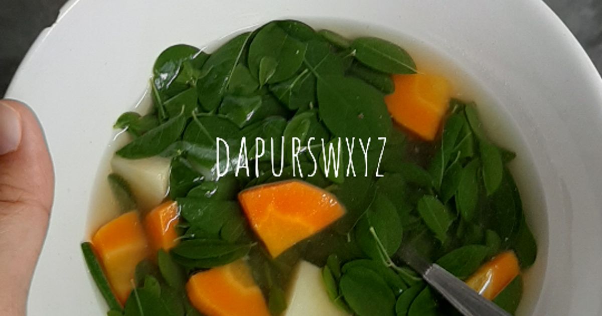 Resep Soup Bening Daun Kelor Simple Dan Mudah oleh dapurswxyz - Cookpad