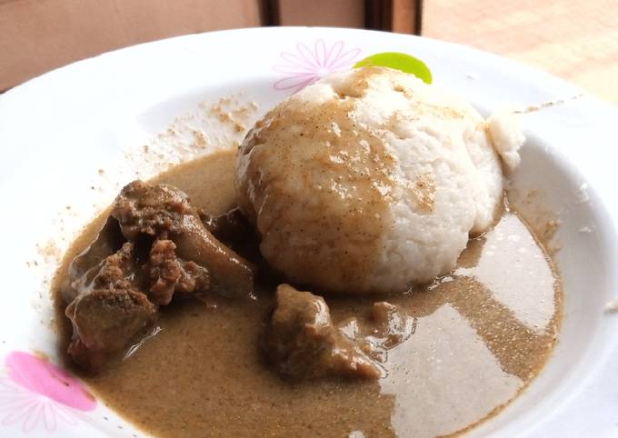 Tuwon shinkafa da miyar kuka girki daga khadijah yusuf - Cookpad