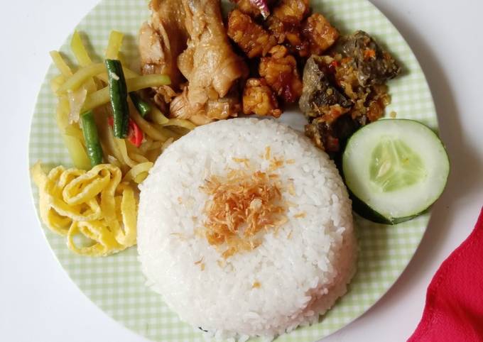 Resep Nasi uduk magic com oleh Rona Ve - Cookpad