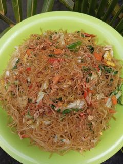 Resep Mie Hun Goreng oleh Dhelly - Cookpad