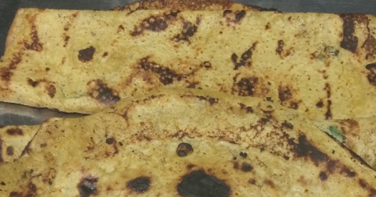 Besan Chilla With Tomato Gravy Recipe by Savii Chopra - Cookpad