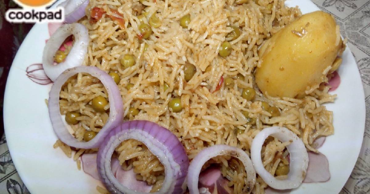 Aloo Matar walay Chawal Recipe by Uft - Cookpad
