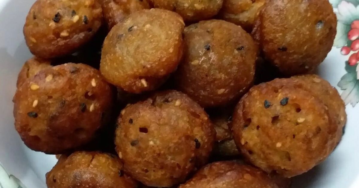 Unniyappam (Deep Fried Sweet Fritters) Recipe by Rosalyn John - Cookpad