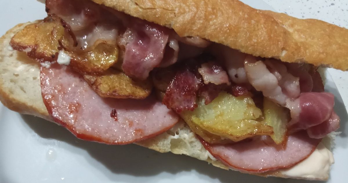 Bocadillo De Lomo Adobado Bacon Y Patatas Receta de Maria Villarroel ...