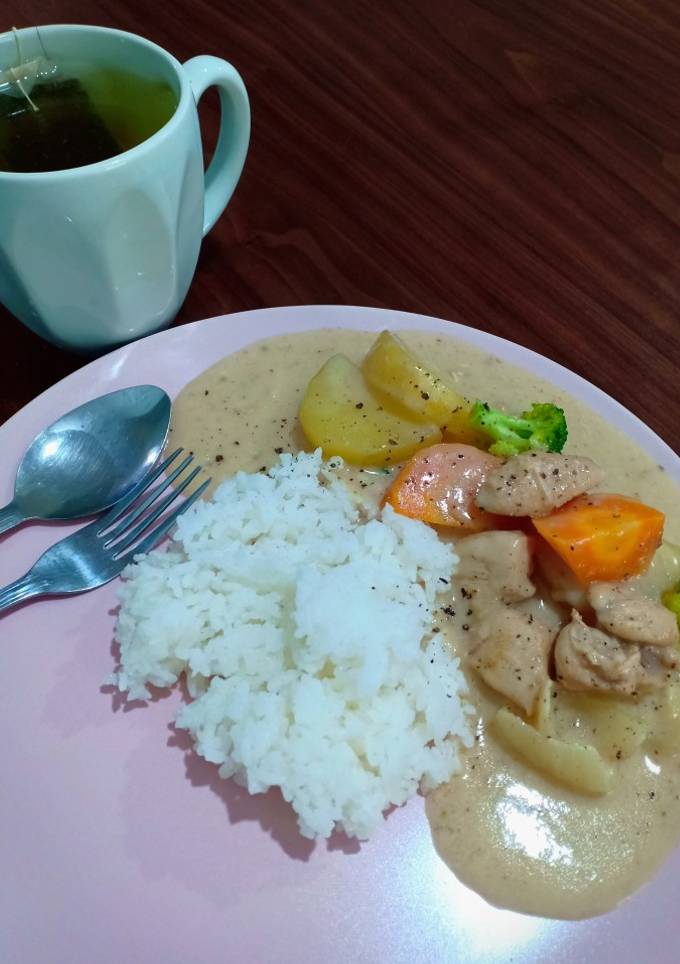 Resep Japanese creamy chicken stew😍 oleh dr. Natalia Momo - Cookpad