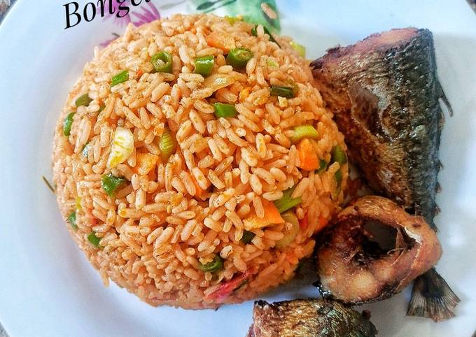 Jolof Rice with suya fish girki daga Bongel Cake And More - Cookpad