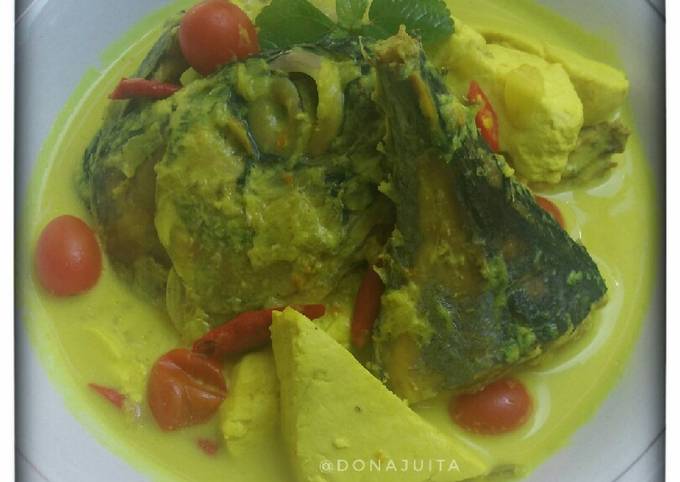 Resep Gulai Kuning Ikan Tongkol (Ikan sisiak) oleh Dona Juita - Cookpad