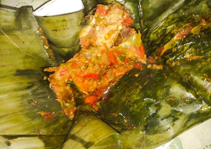 Resep Botok ayam pedas simple oleh Rin - Cookpad