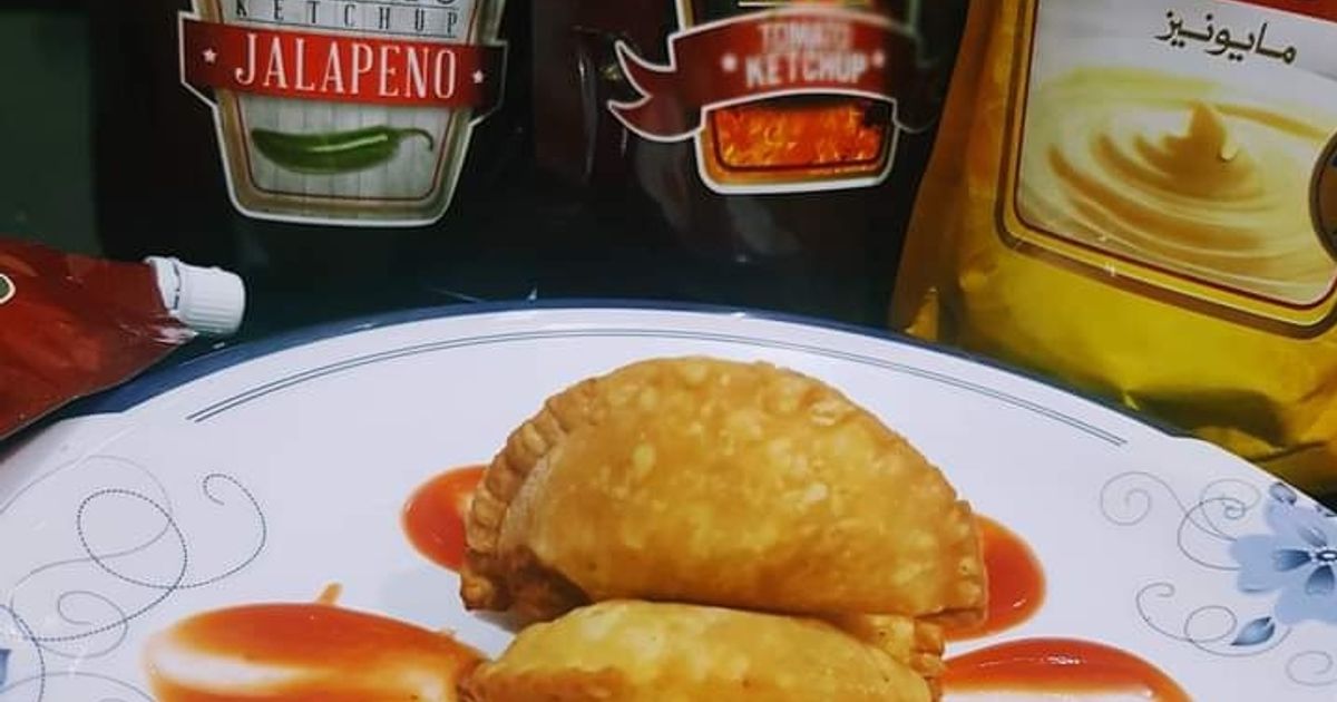 Chicken D Shape Samosa Recipe by Man-O-Salwa - Cookpad