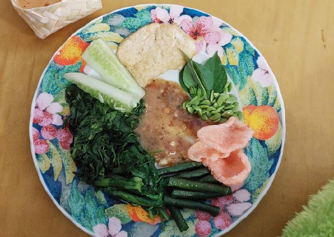 Resep Pecel sederhana oleh Puspitasari Anggradewi - Cookpad
