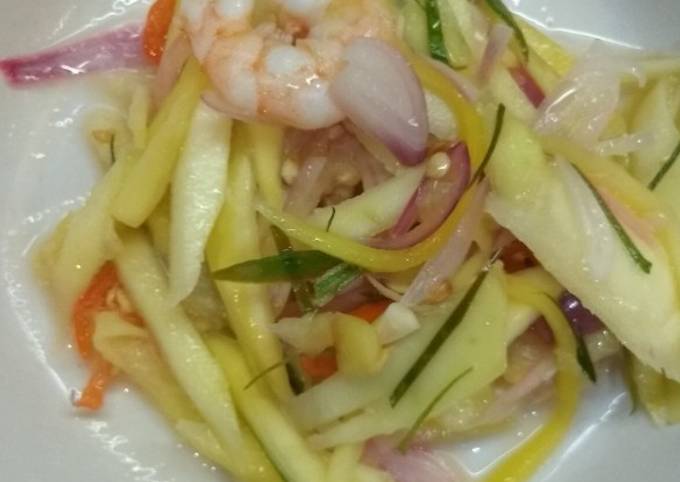 Resep Rujak udang mangga thailand ala2 oleh Ratih Purwaningsih - Cookpad