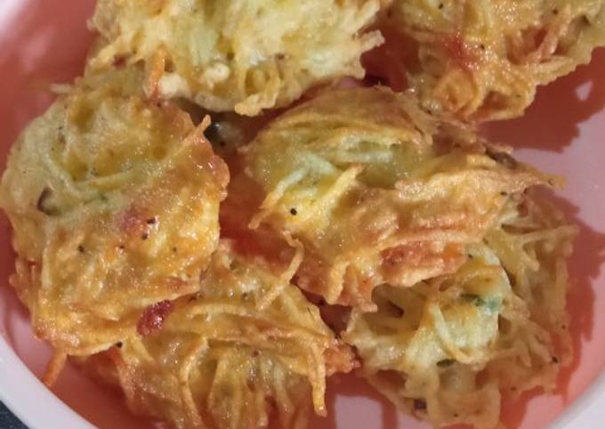 Resep Perkedel bakwan kentang sawut oleh Arhafin - Cookpad