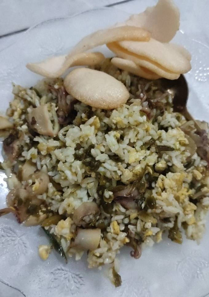 Resep Nasi Goreng Cumi Cabe Ijo oleh Nur C. Fitriana - Cookpad