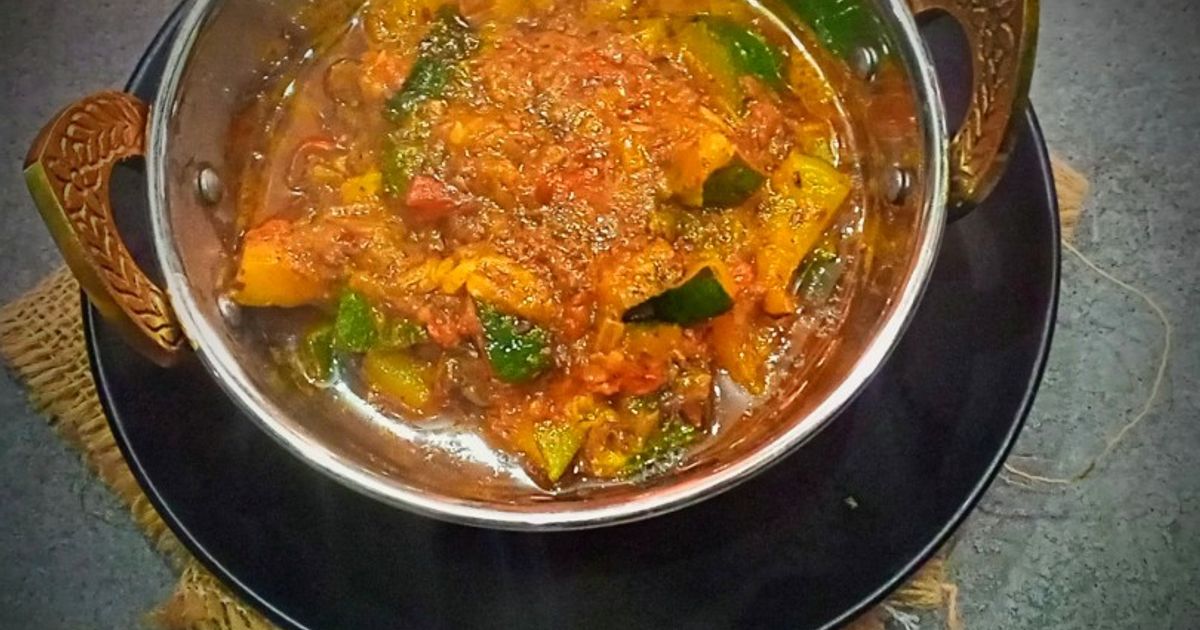 Zucchini Curry Recipe by Neha Dua - Cookpad