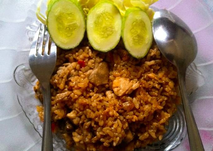Resep Nasi Goreng Ayam Terasi oleh Bondan Vitorini - Cookpad