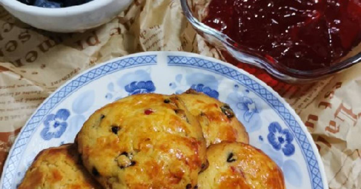 Resipi SCONE coklat bersama campuran buah-buahan oleh Mommy Zie - Cookpad