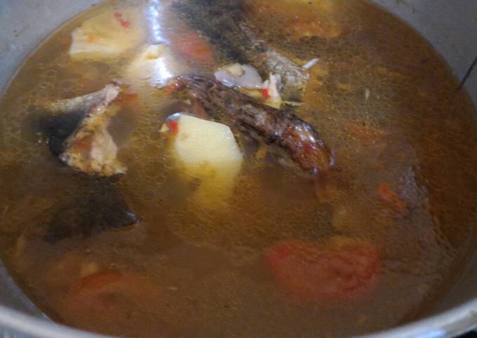 Resep Pindang Ikan Salai/Ikan Asap oleh Piza Murod - Cookpad