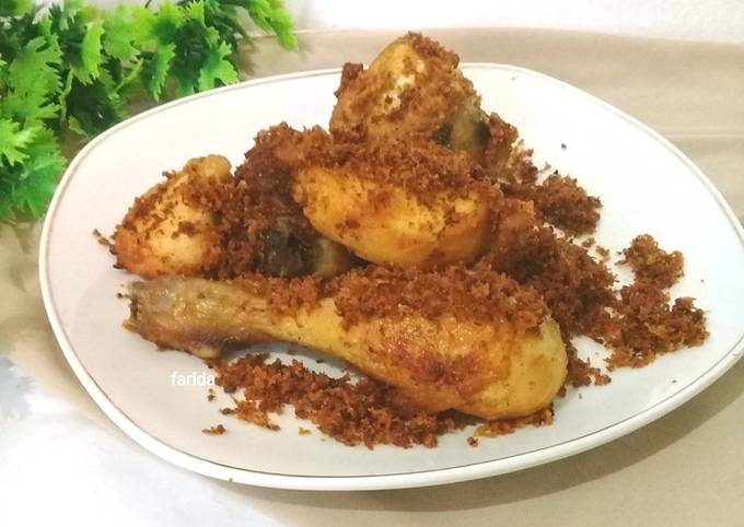 Resep Ayam Goreng Serundeng Bumbu Instan oleh farida Sulthan - Cookpad
