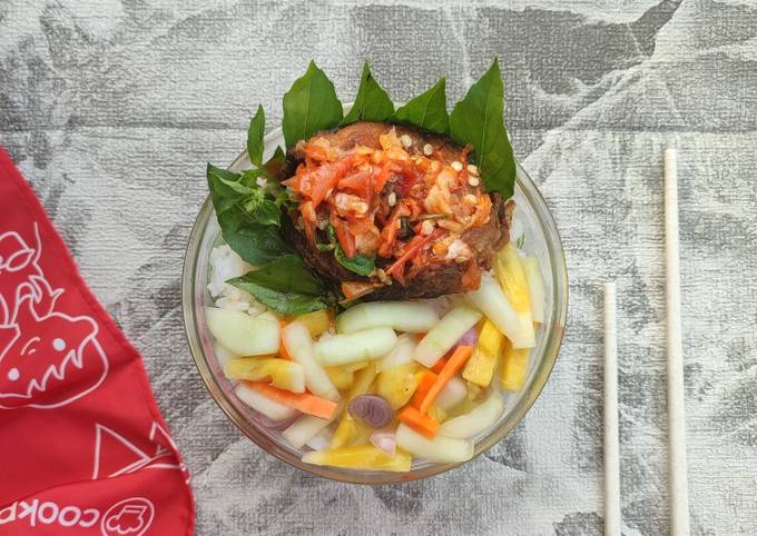 Resep Rice Bowl Lele Penyet oleh Widjie Astuti - Cookpad