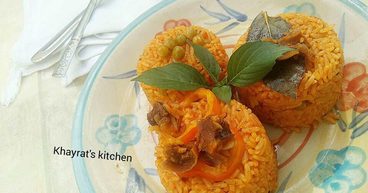 One Pot Party Jollof Rice Recipe by Khayrat's Kitchen& Cakes - Cookpad
