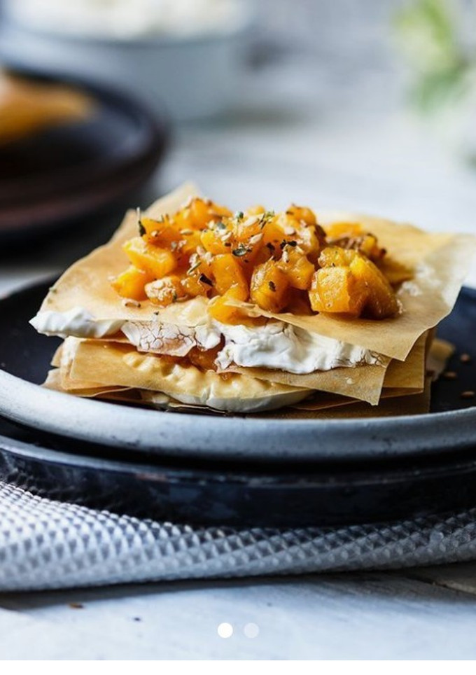 Milhojas De Pasta Filo, Queso Crema Y Melocotón Receta de Silvia Ramos ...