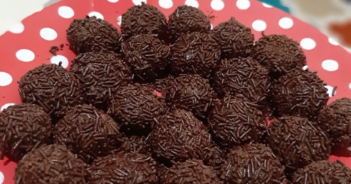 Resep Bocok, Bola Bola Coklat oleh Lili Laikandra - Cookpad