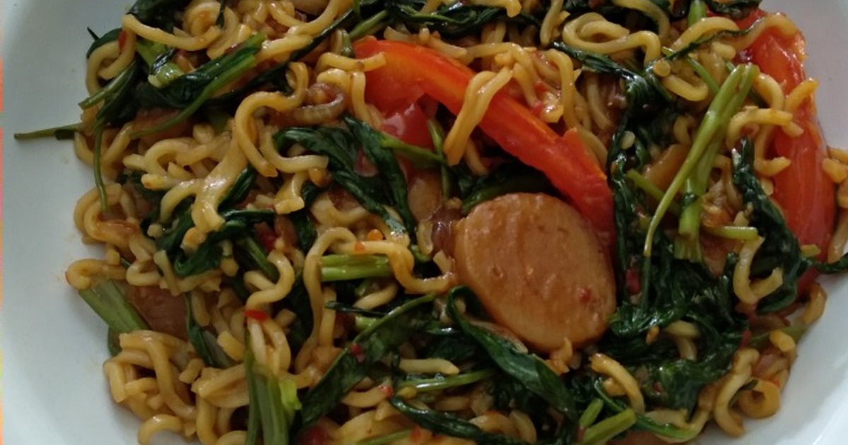Resep Tumis Mie Kangkung oleh Pemadam Kelaparan - Cookpad