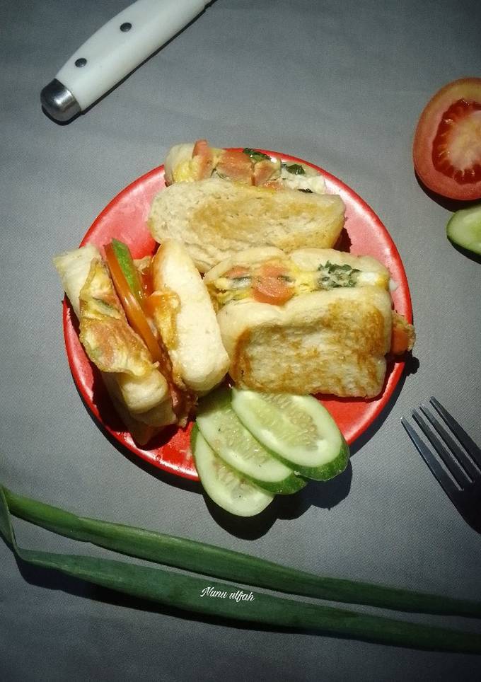 Resep Roti John Versi Roti Tawar oleh Nunu Ulfah - Cookpad