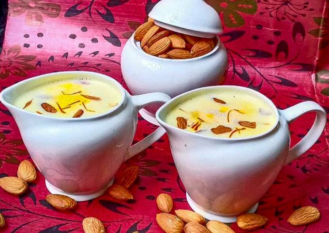 Kesar Badam Milk Recipe by Deepa Sainani - Cookpad