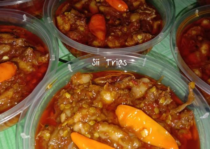 Resep Sambal baby cumi oleh Sii Trias - Cookpad