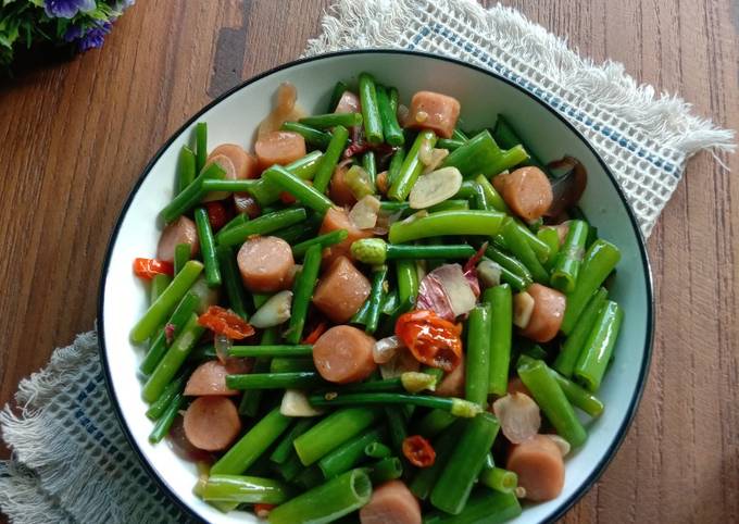 Resep Tumis Sosis Bunga Bawang oleh Erlyn Bukhori - Cookpad