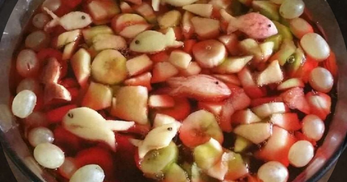 Fruity Jello Bello Recipe by Kiran Abrar - Cookpad