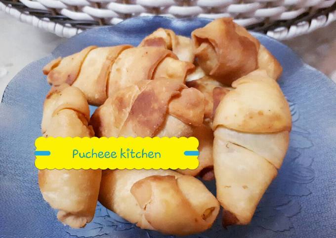 Resep Pisang molen mini crispy oleh Pucheee - Cookpad