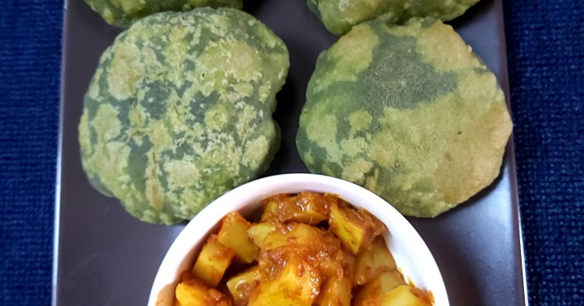 Masala Palak Poori Served With Aloo Sabzi Recipe by Nafeesa Mustafa