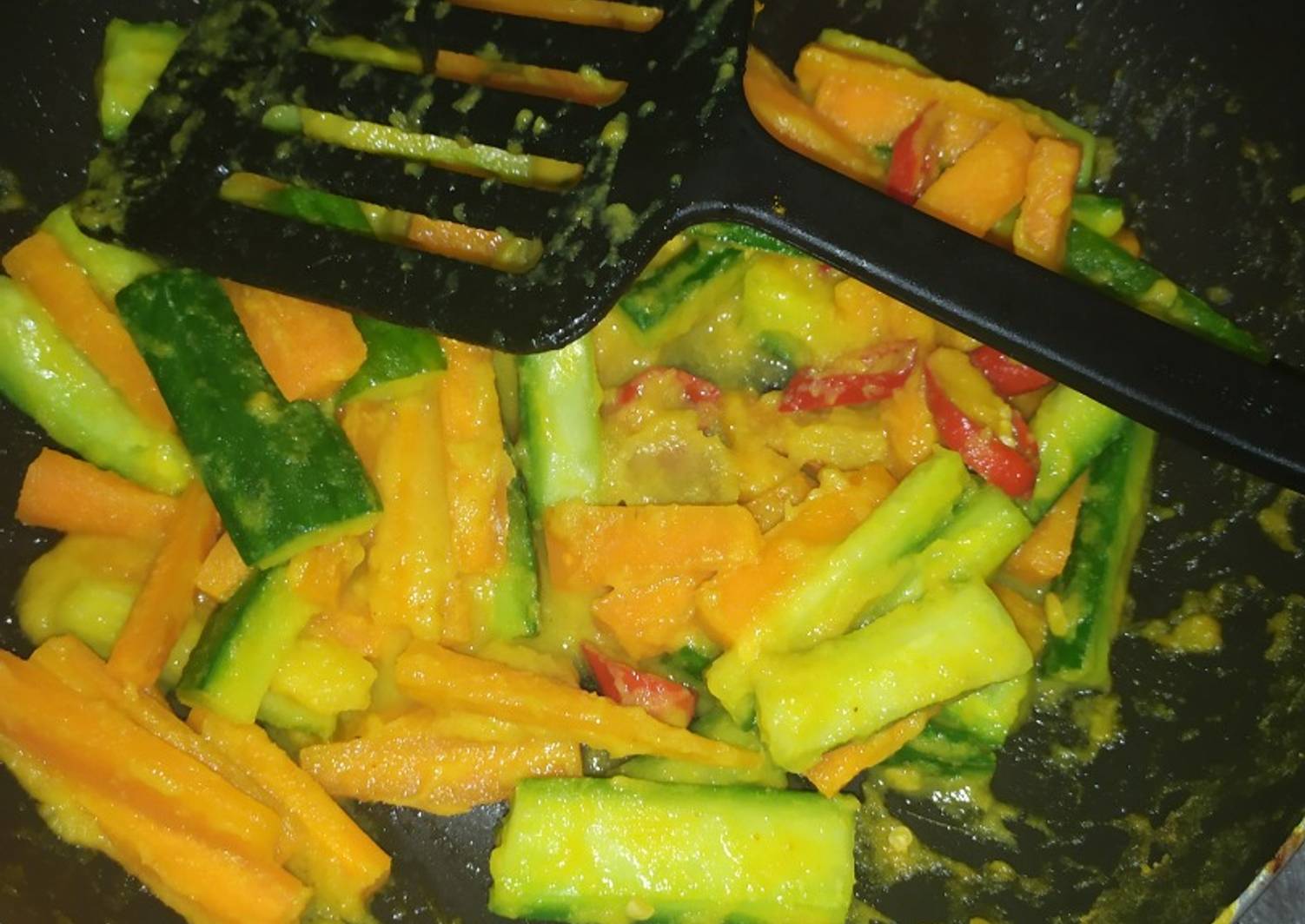 Resep Acar kuning timun wortel oleh Qonita Fatimah - Cookpad