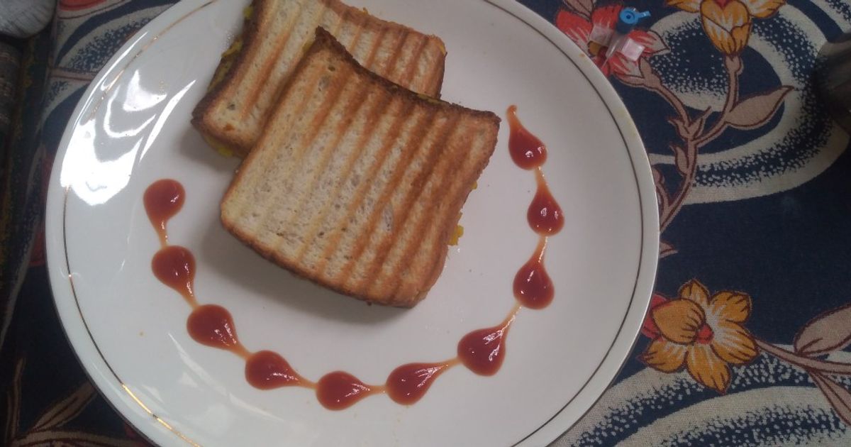 Masala Aloo Grilled Toast Recipe by Preeti Chawla - Cookpad