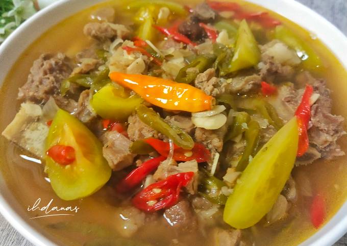 Resep Asem-asem Iga Daging Sapi oleh ihdanas - Cookpad