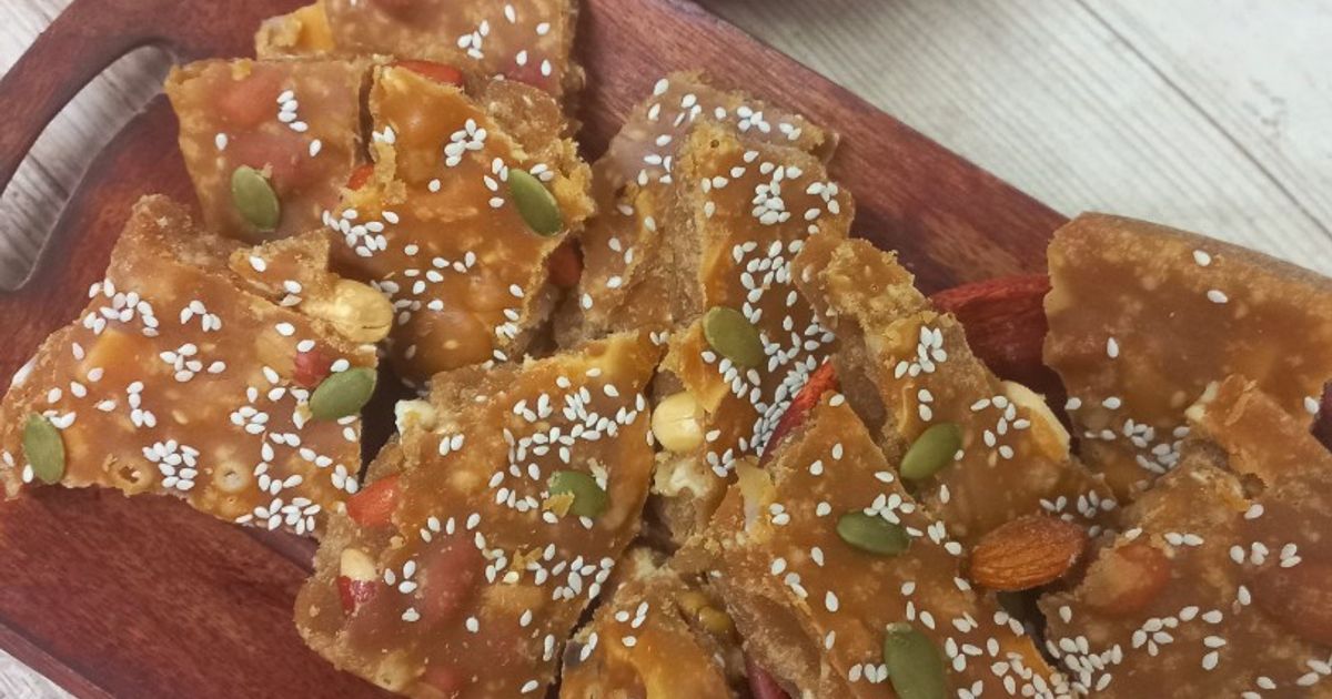 Dry Fruits Gud Gatta Recipe by renu bhasin - Cookpad