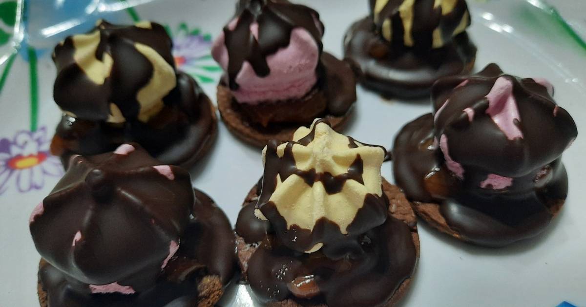 Conitos con galletitas y merenguitos Receta de La profe Luisa- Cookpad